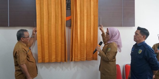 Pj Wali Kota Launching Ruang Media Center Diskominfo Kota Palangka Raya ... Pj Wali Kota Launching Ruang Media Center Diskominfo Kota Palangka Raya ...